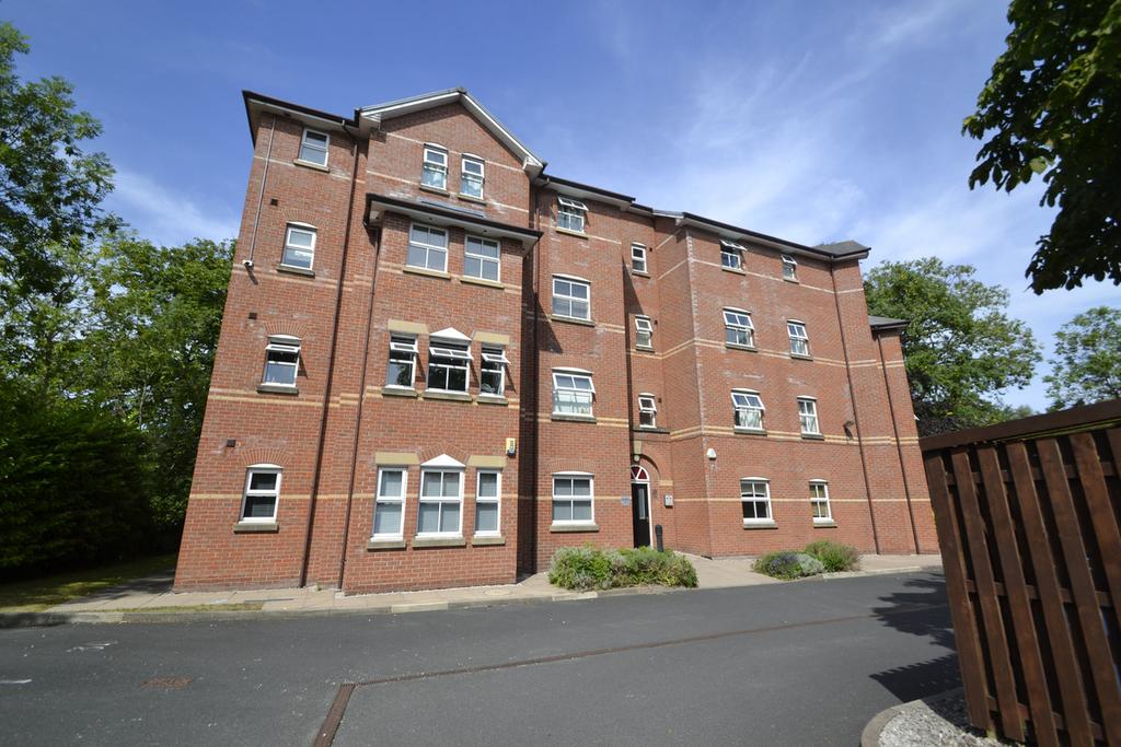 Parkside Hart Road, Manchester, M14 7BA 2 bed flat - £775 pcm (£179 pw)