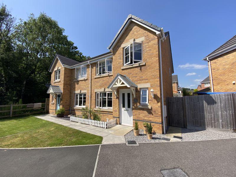 36 Clos Pwll Clai Tondu Bridgend 3 Bed Semi Detached House £233 000
