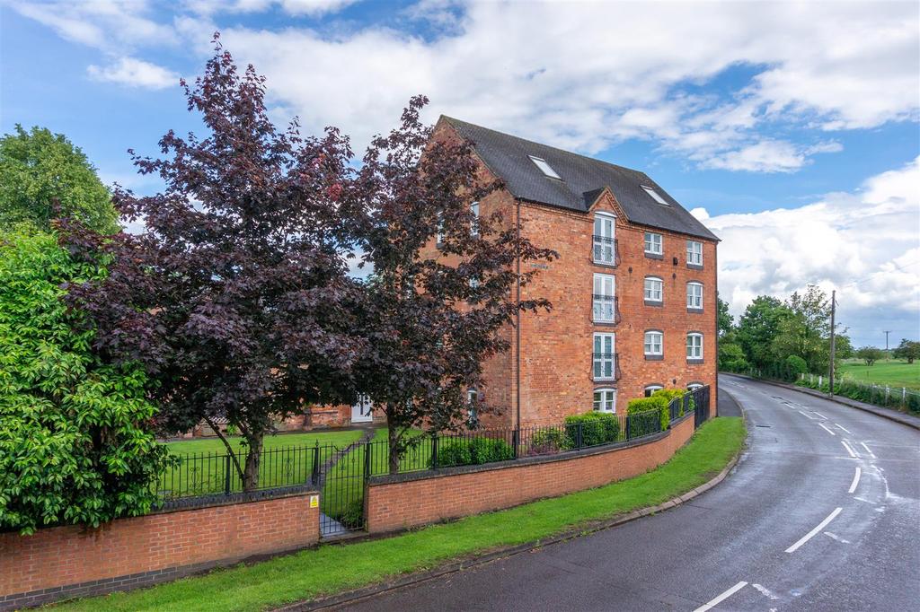Kingfisher Way, Sheepy Parva 3 bed apartment - £375,000