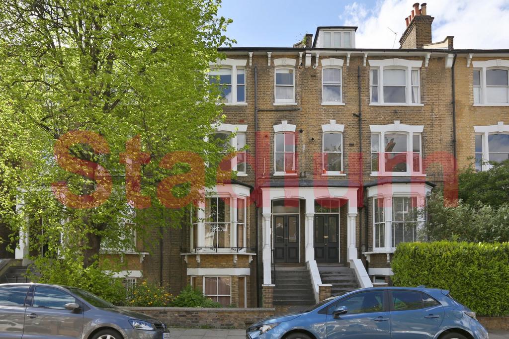 Highbury Hill, N5 - Energy Rating D 1 bed flat - £2,275 pcm (£525 pw)