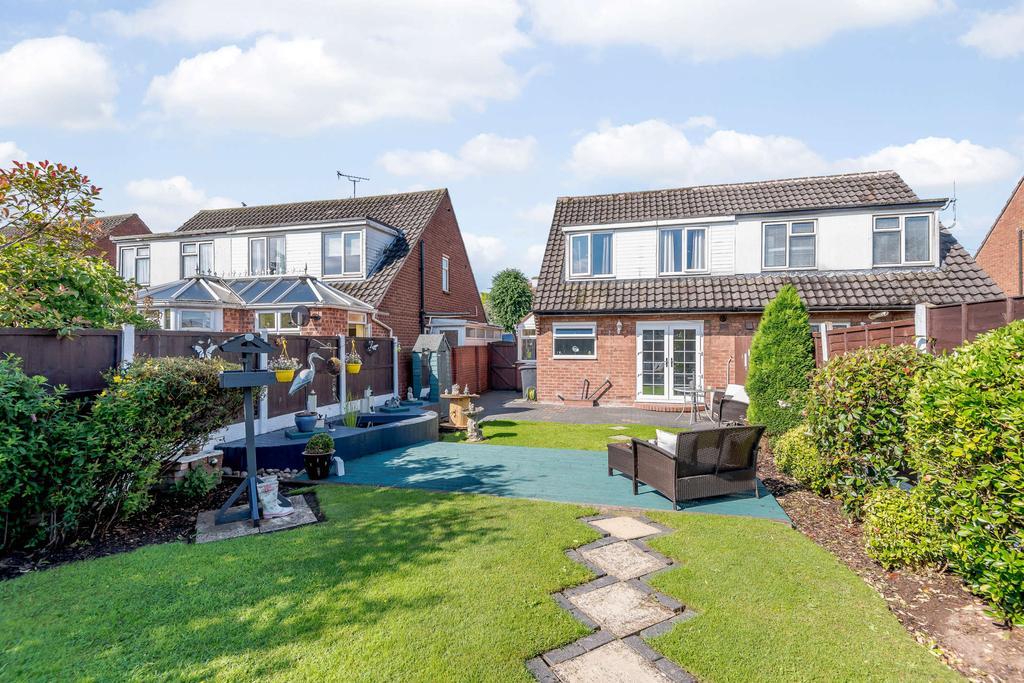 Tamworth Road Kingsbury B78 2hu 3 Bed Semi Detached House £225 000