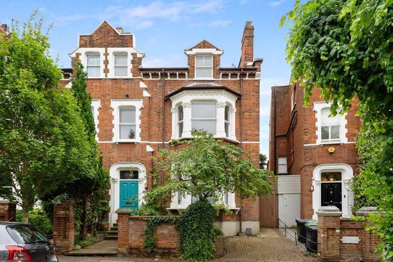 Cromwell Avenue, Highgate Village, N6 8 bed semi-detached house - £ ...