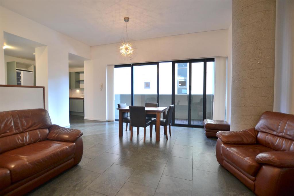 Cable House, Cheapside 2 bed apartment - £900 pcm (£208 pw)