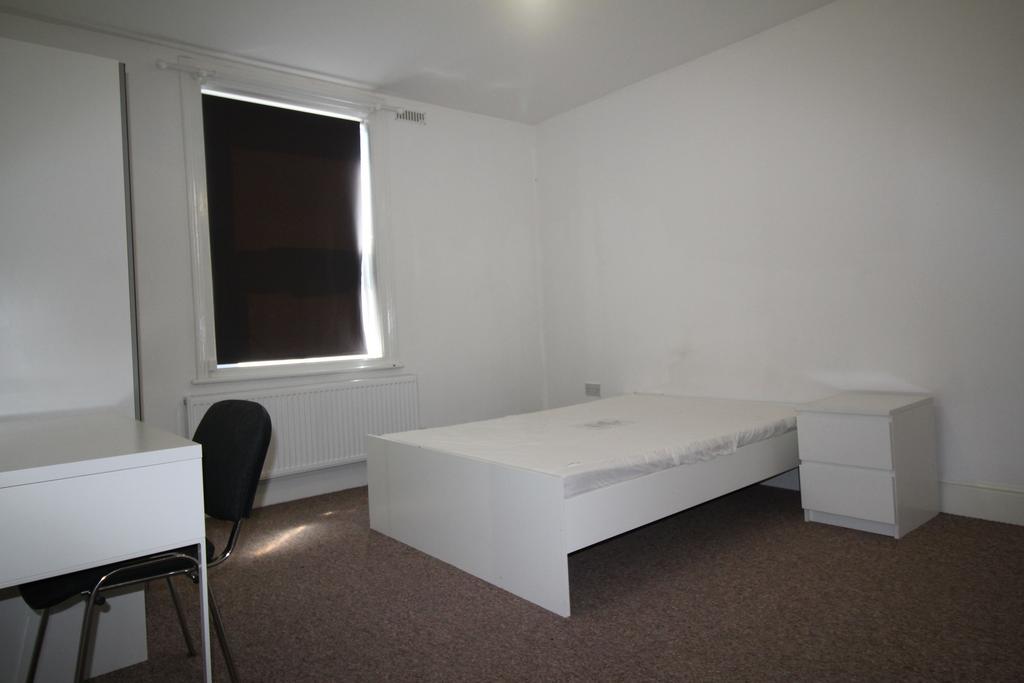 4 Harold Road, LS6 1PR 1 bed house - £734 pcm (£169 pw)