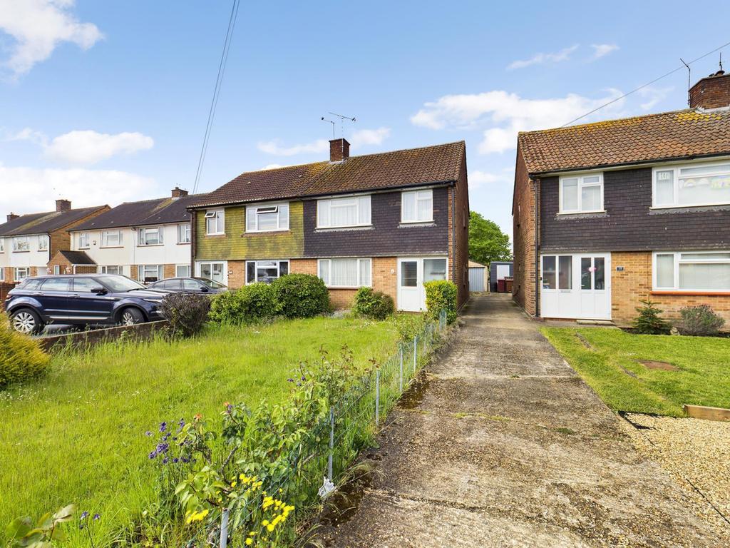 Forge Lane, Feltham, Greater London... 3 bed semi-detached house - £425,000