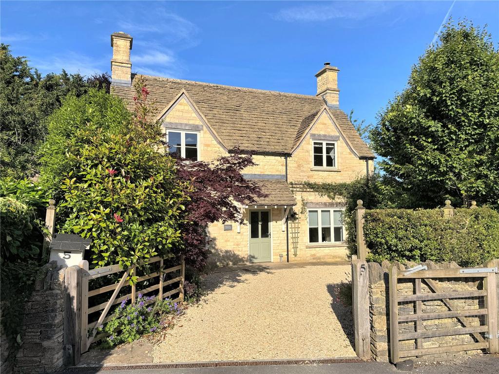 Barnsley Place, Rodmarton... 3 bed detached house - £2,250 pcm (£519 pw)