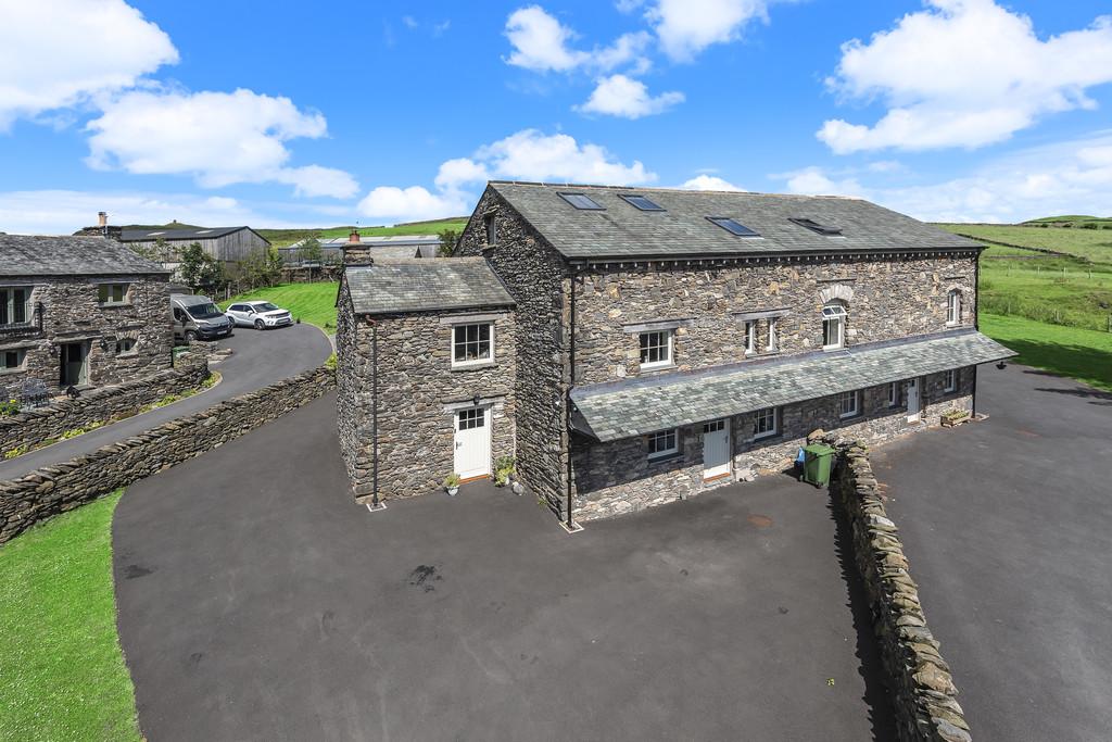 1 High Knott Barn, Ings, Cumbria, LA8... 5 bed barn conversion - £750,000
