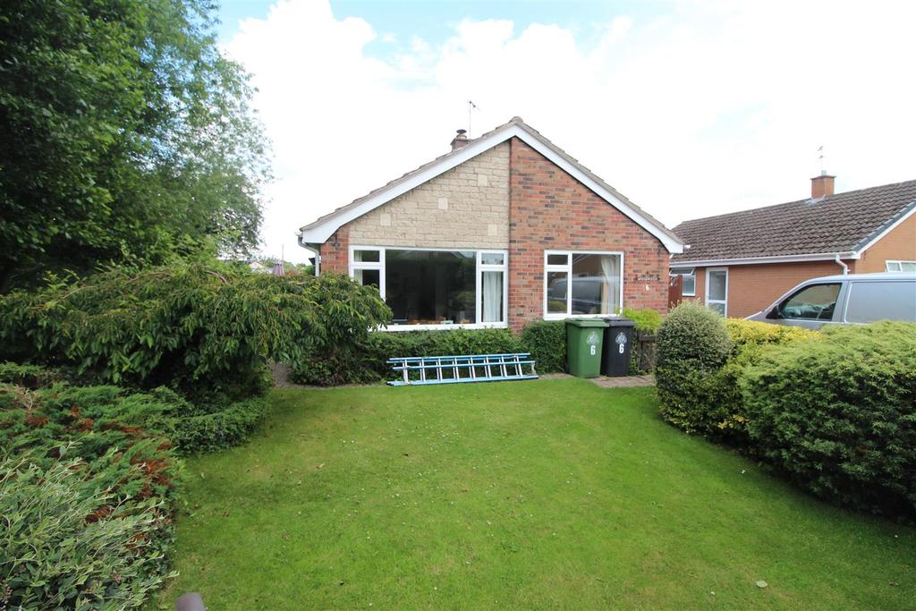 Brook Drive, Wem 2 bed detached bungalow - £230,000