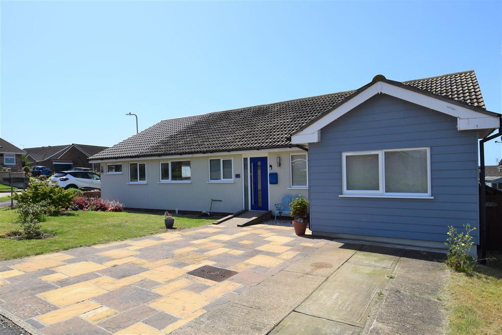 St. Alphege Close, Whitstable 3 bed detached bungalow - £625,000