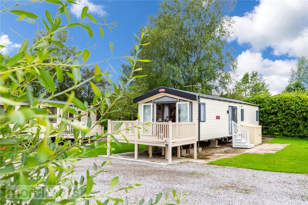 Ribble Valley Leisure Park... 2 bed mobile home - £47,000