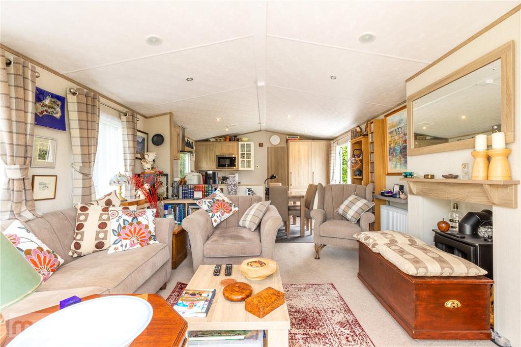Ribble Valley Leisure Park... 2 bed mobile home - £47,000