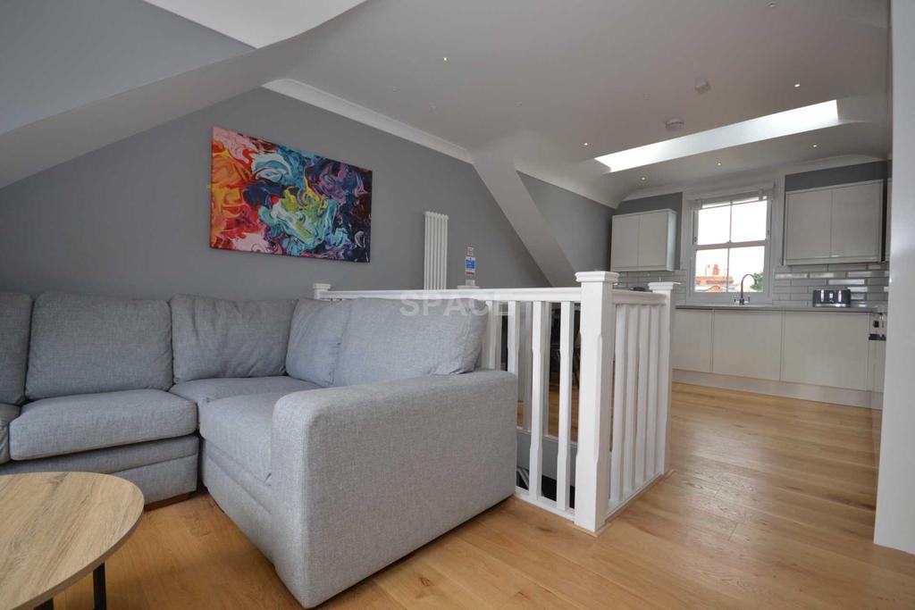 Addington Road, Reading, RG1 5PZ 2 bed apartment - £1,275 pcm (£294 pw)