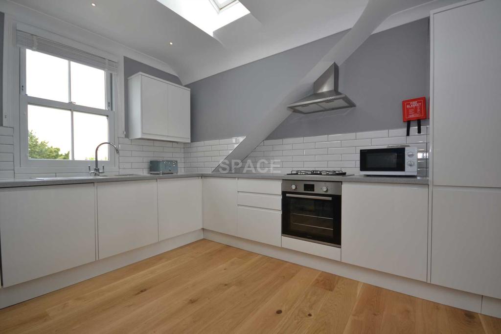Addington Road, Reading, RG1 5PZ 2 bed apartment - £1,275 pcm (£294 pw)