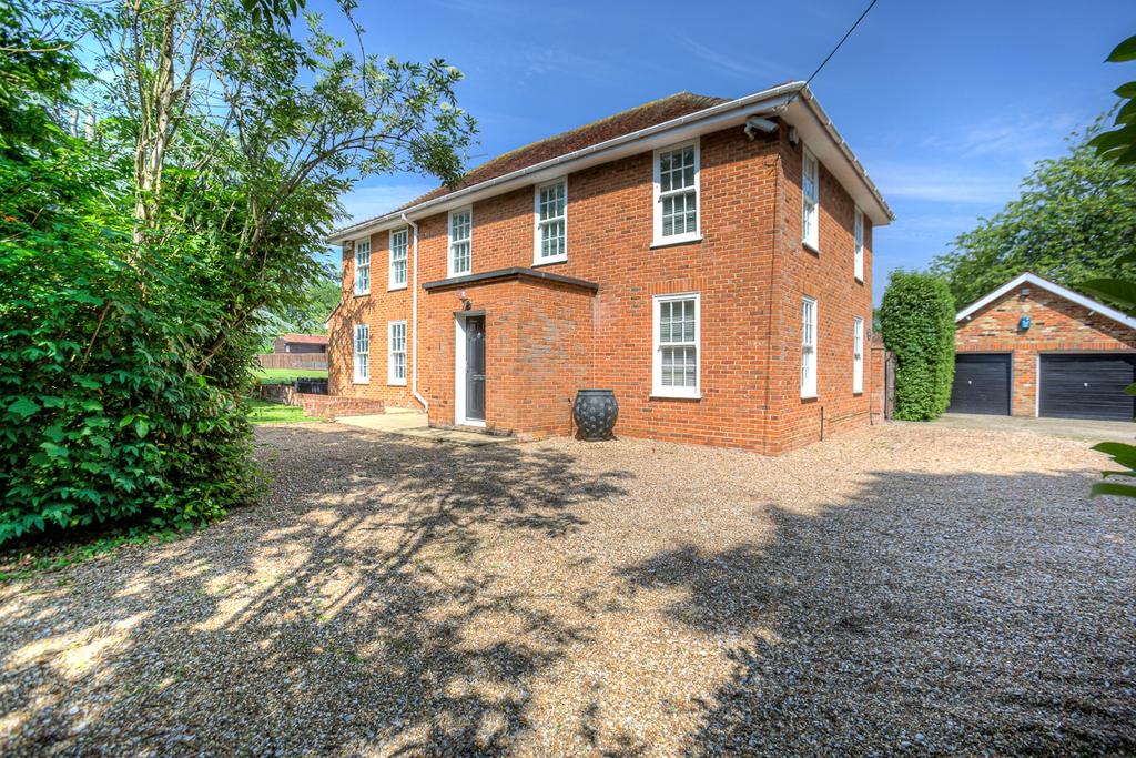 Doddinghurst Road, Doddinghurst, CM15 4 bed detached house - £1,750,000