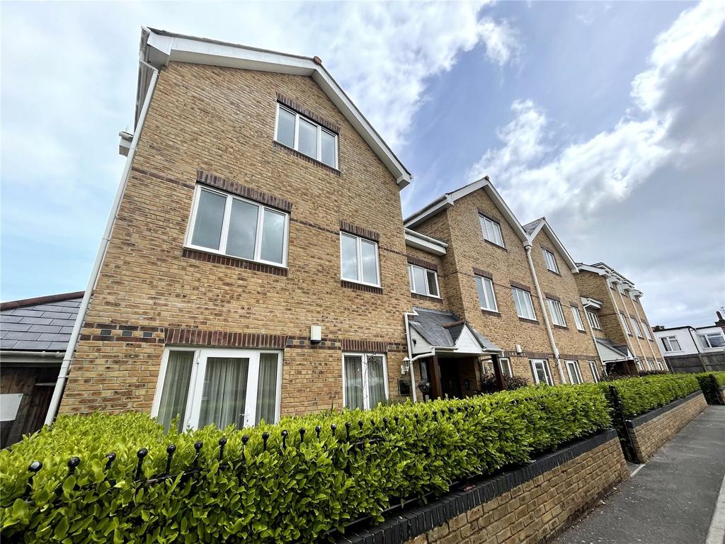 Lampton Gardens Bournemouth Bh9 2 Bed Apartment £995 Pcm £230 Pw