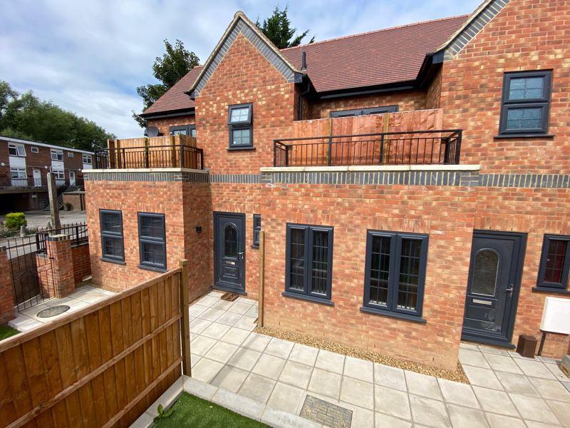 Springfield Road, Chesham 1 bed house - £1,150 pcm (£265 pw)