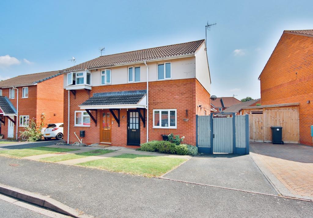 Drovers Way, Worcester, WR3 2 bed semi-detached house - £220,000
