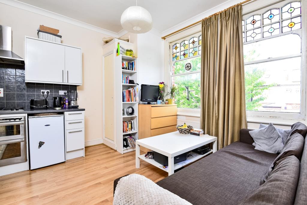 Ritherdon Road Balham SW17 1 bed flat - £1,300 pcm (£300 pw)