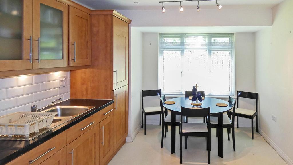 Manor Park, Benton, Newcastle upon Tyne, Tyne & Wear, NE7 7FS 4 bed ...