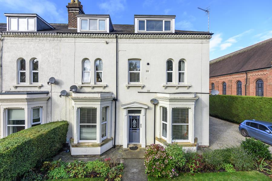 HIGH STREET, STARBECK, HG2 7LH 1 bed apartment - £695 pcm (£160 pw)