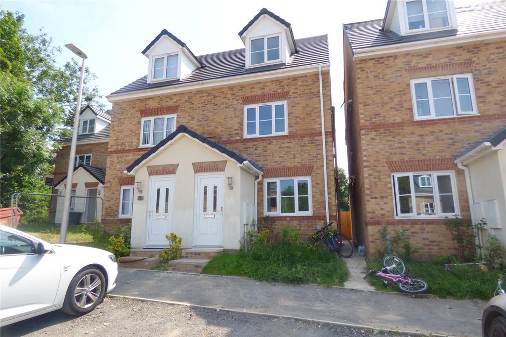 Boarshaw Clough, Middleton... 4 bed semi-detached house - £223,995