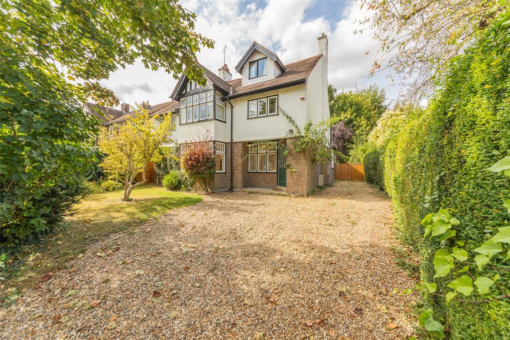 Storeys Way, Cambridge 4 bed detached house - £4,150 pcm (£958 pw)