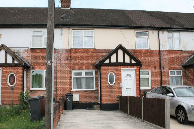 Whalebone Lane South Romford 2 Bed Maisonette £1 200 Pcm £277 Pw