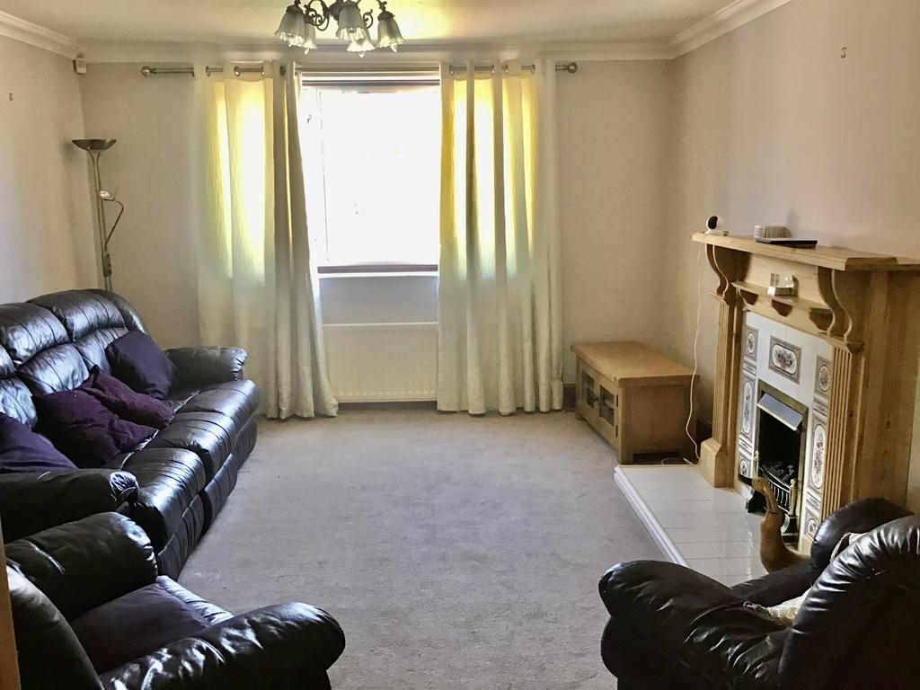 Muxton Lane, Muxton, Telford... 3 bed house - £220,000