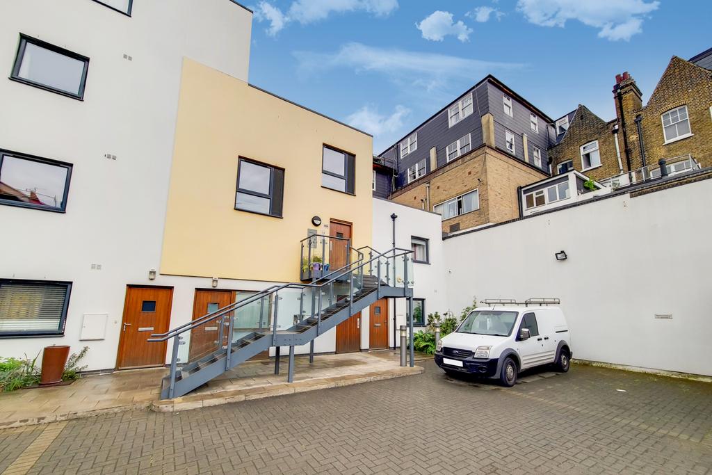 Omega Place, N1 1 bed flat - £500,000