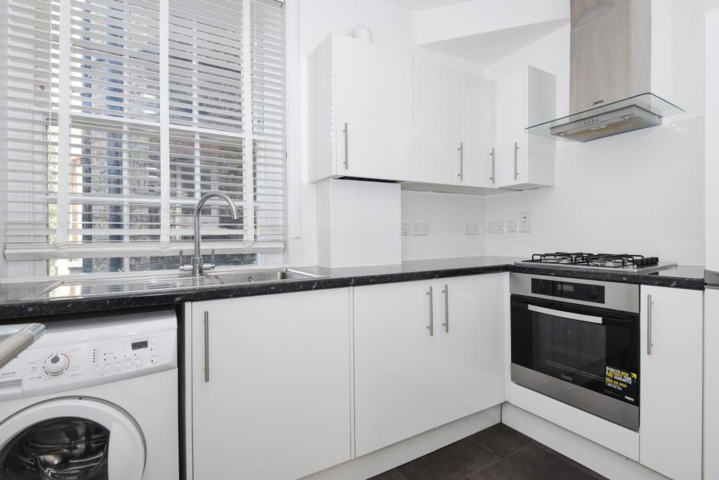 Liverpool Grove Walworth SE17 2 bed apartment - £1,475 pcm (£340 pw)