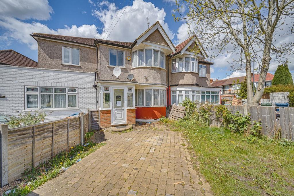 Kings Road, Harrow HA2 3 bed terraced house - £525,000
