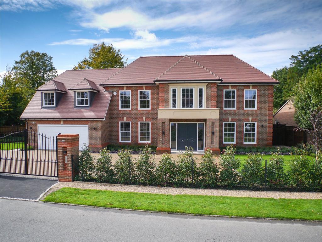 Brook Farm Road, Cobham, Surrey, KT11 5 bed detached house - £2,595,000