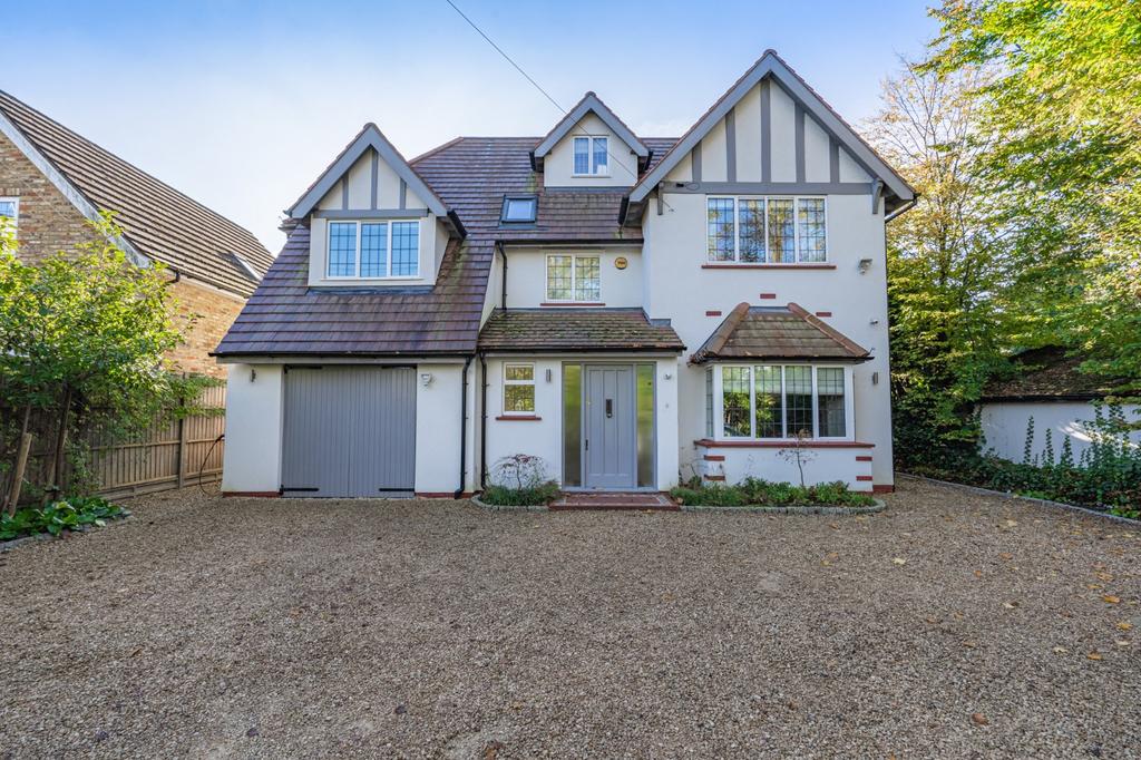 Bull Lane, Gerrards Cross... 5 bed detached house - £1,875,000