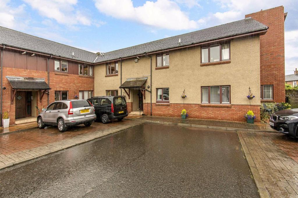 North Field Mews, Errol 2 bed flat - £119,950