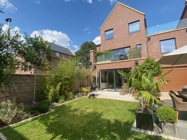 14 Lady Herbert Way, Shrewsbury SY3 9DY 4 bed house - £600,000