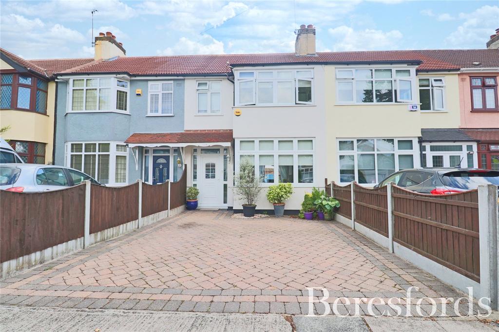 Belgrave Avenue Gidea Park Rm2 3 Bed Terraced House £425 000