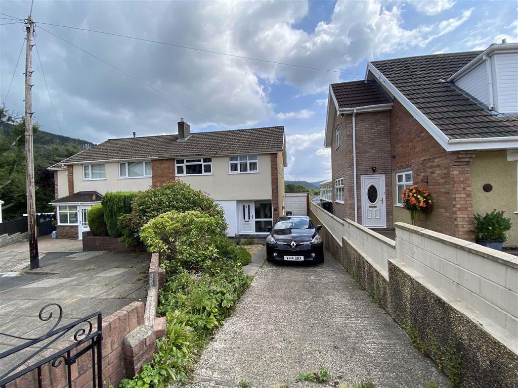 Derwent Drive, Cwmbach, Aberdare 3 bed semi-detached house - £209,995