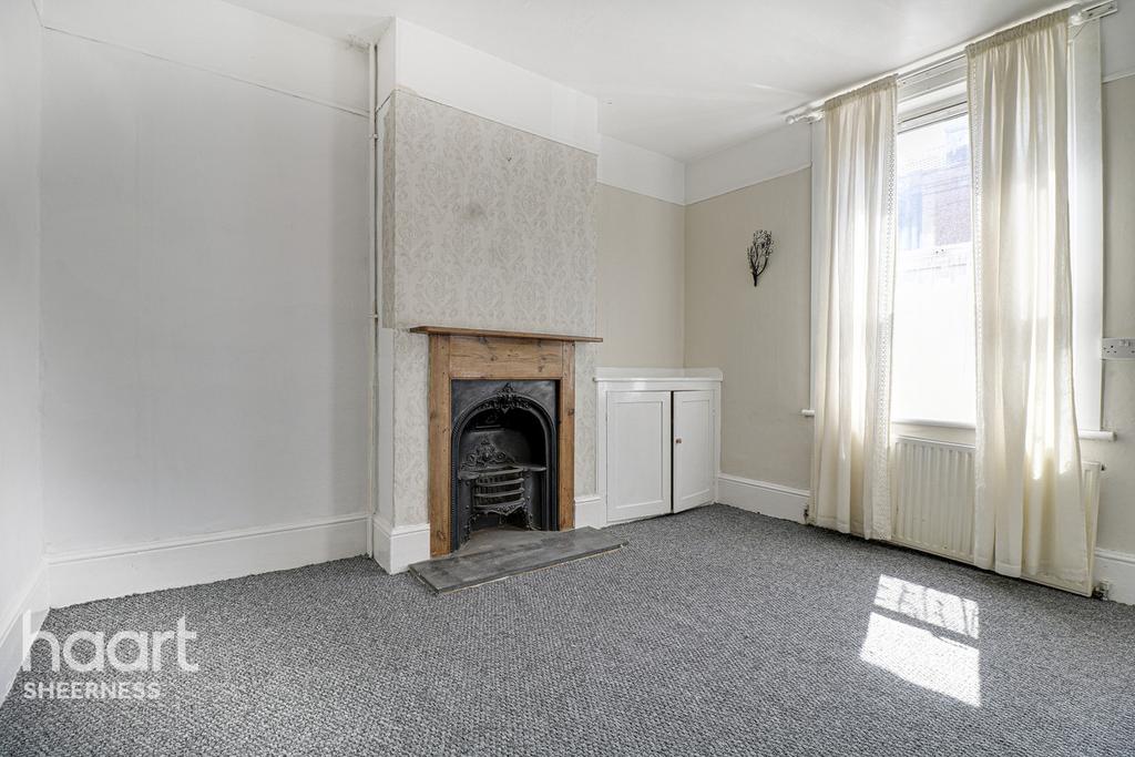 Alma Street, Sheerness 2 bed terraced house - £165,000