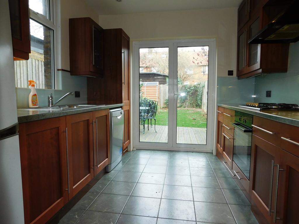 Framfield Road, London, W7 3 bed terraced house - £1,825 pcm (£421 pw)