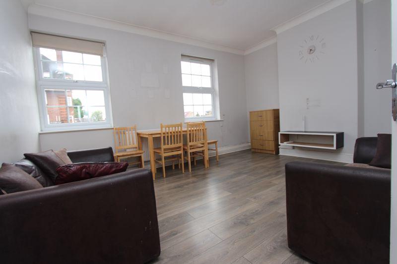 Lordship Lane, Wood Green N22 2 bed flat - £1,300 pcm (£300 pw)