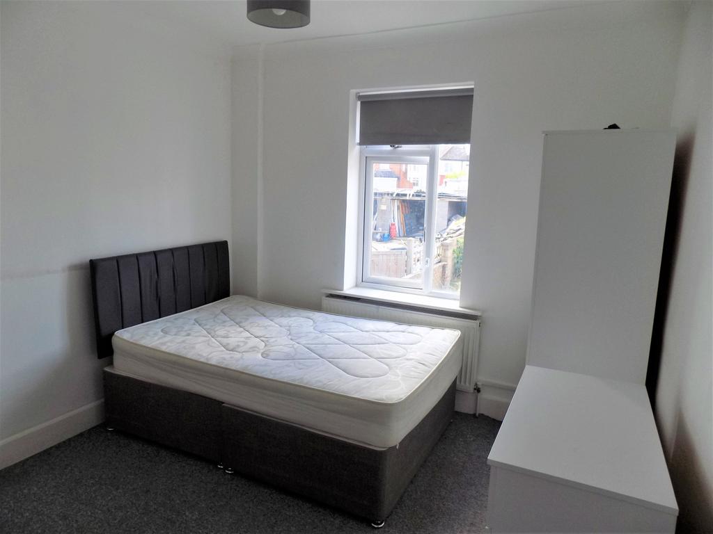 Avondale Road, Room 4, Luton... 1 bed in a house share - £275 pcm (£63 pw)