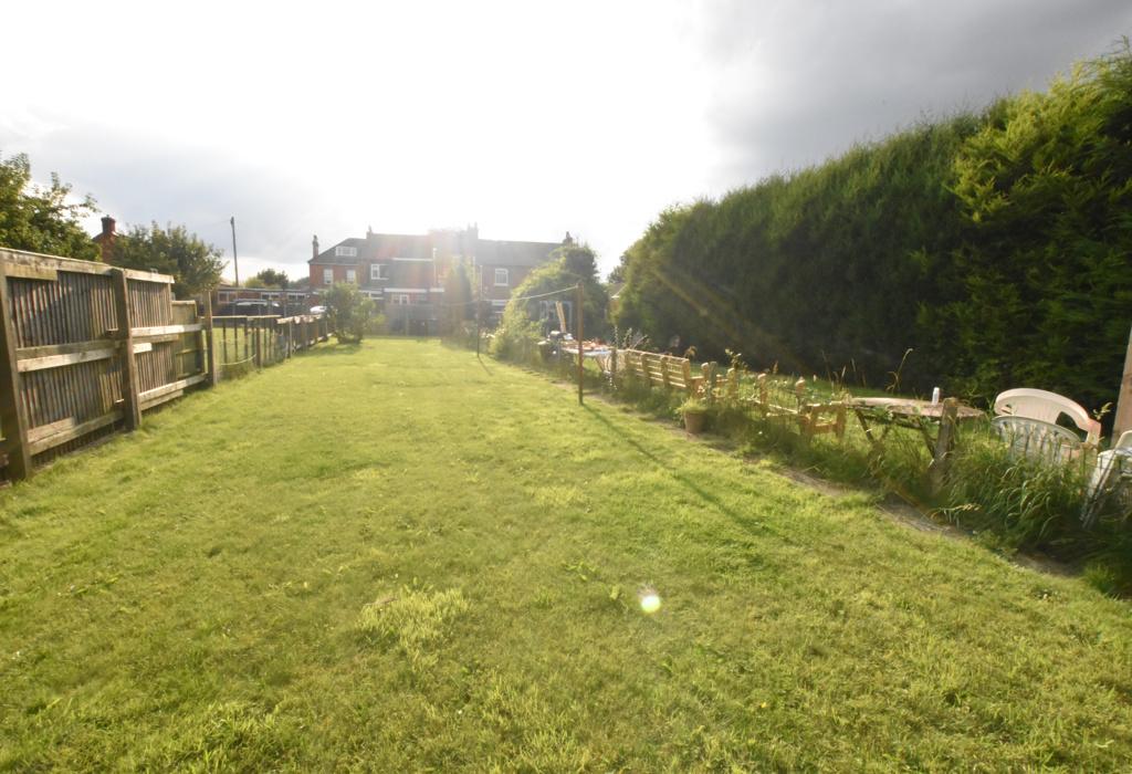 Fieldside, Crowle, Scunthorpe... 1 bed townhouse - £80,000
