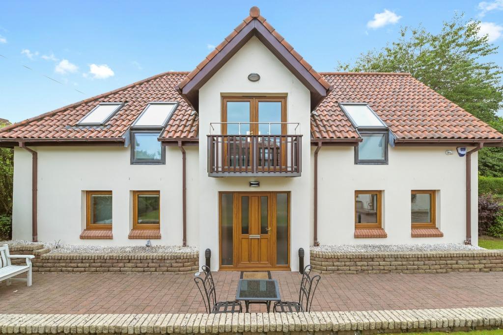 3E Cammo Walk, Cammo, Edinburgh, EH4 3 bed detached house - £460,000