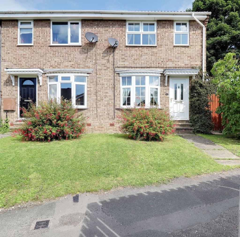 Shelley Walk, Stanley, Wakefield WF3 4QD 3 bed end of terrace house - £ ...