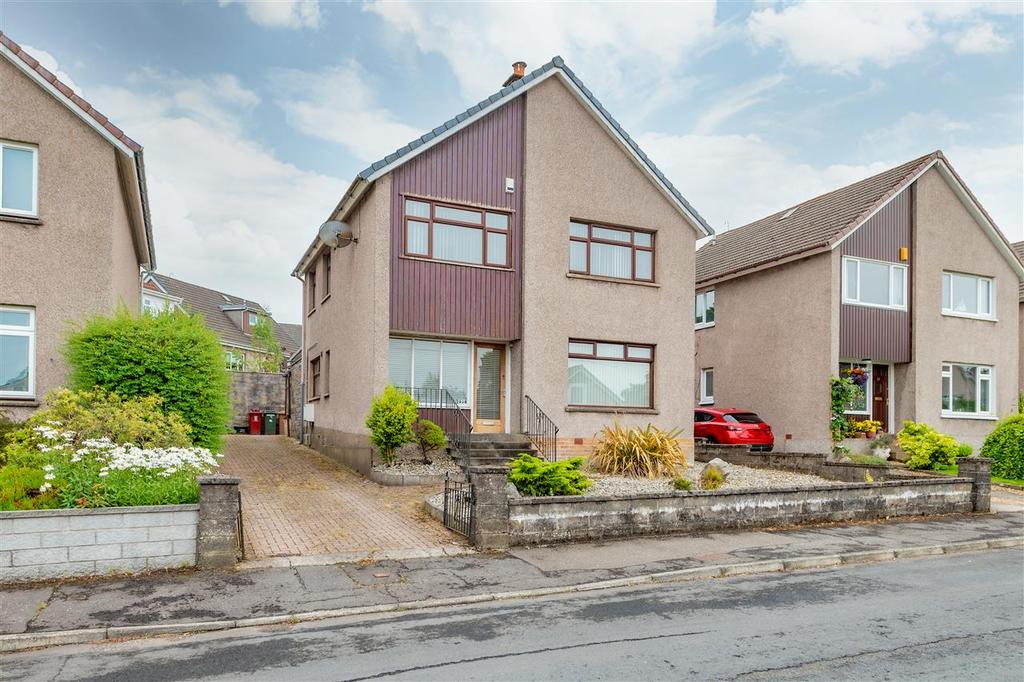 Dumyat Drive, Falkirk 3 bed detached house - £210,000