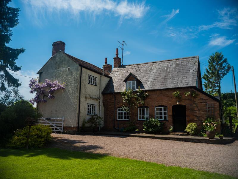 Crown Cottage, Suckley, Worcester... 3 bed detached house - £600,000
