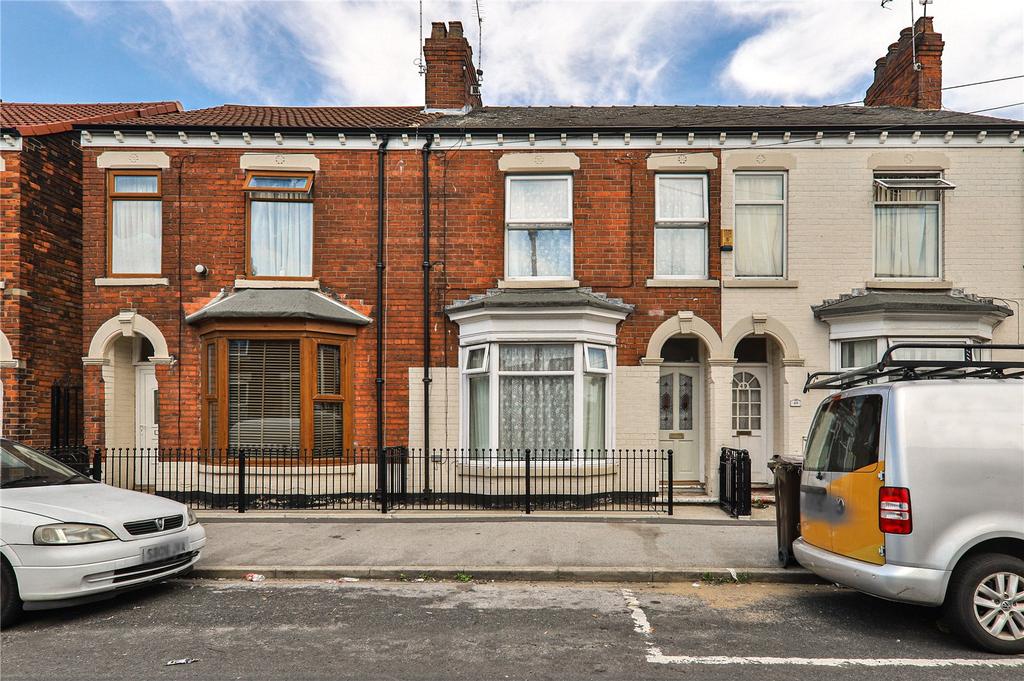 Estcourt Street, Hull, East... 3 bed terraced house - £70,000