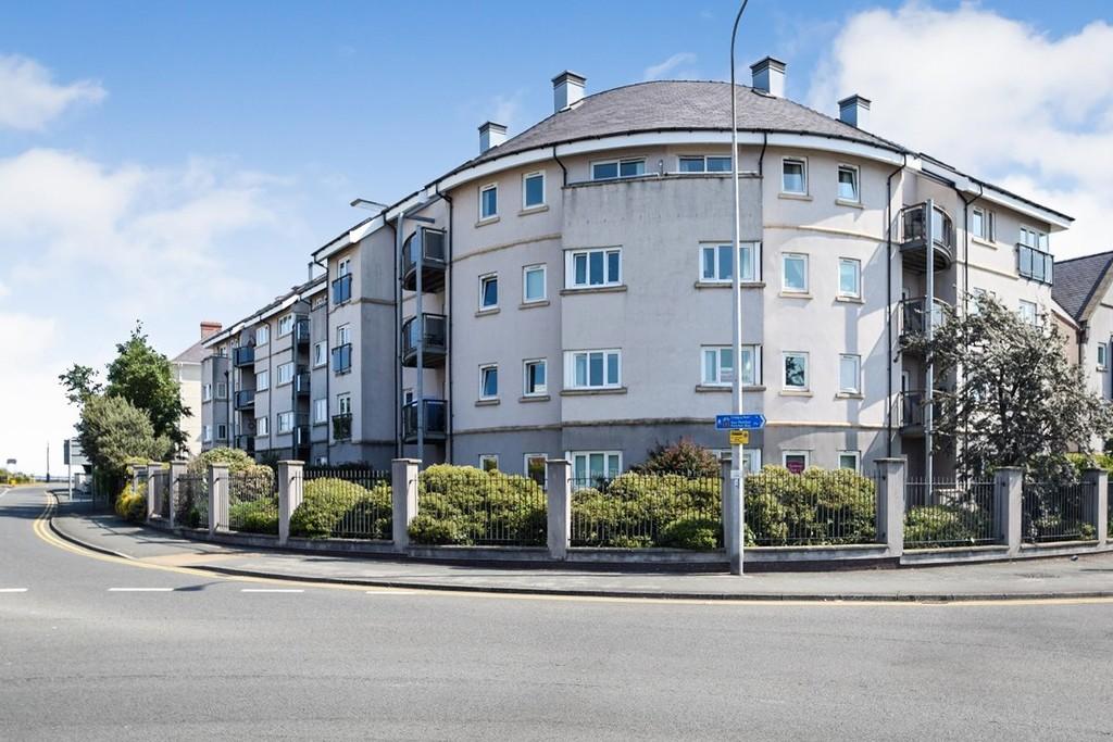 Mostyn Broadway, Llandudno 2 bed ground floor flat - £155,000