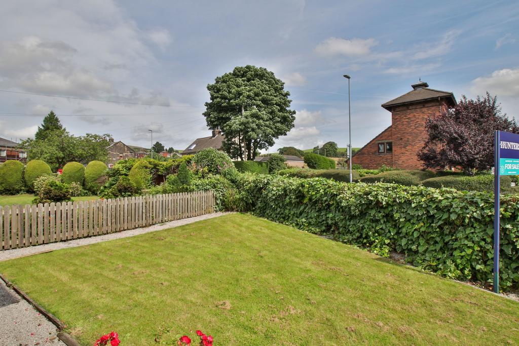 Calderbrook Road, Littleborough 3 bed semi-detached house - £180,000