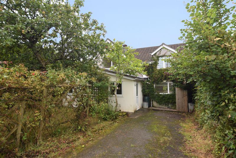 St Erney, SALTASH 5 bed detached house - £1,500 pcm (£346 pw)